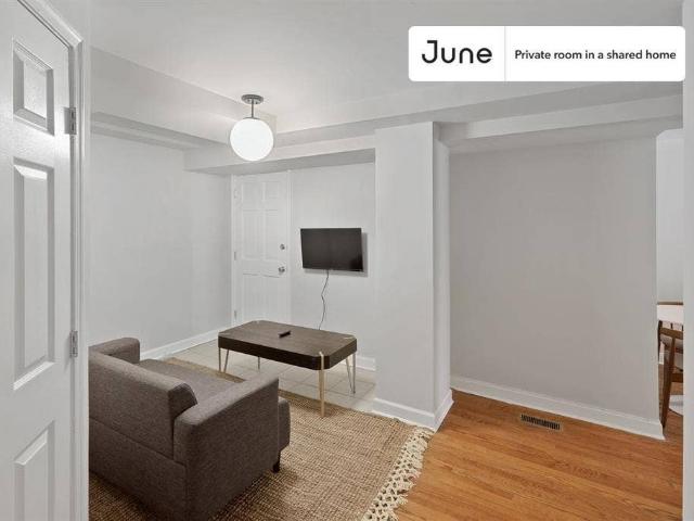 2 BR in Washington DC