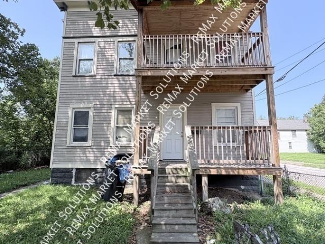 2 BR, 1 BA Apartment 1156 Carl, Cleveland, OH 44103