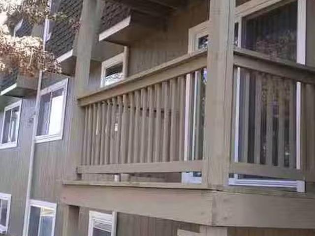 2 BR 1.0 BA 1425 South 55th Street