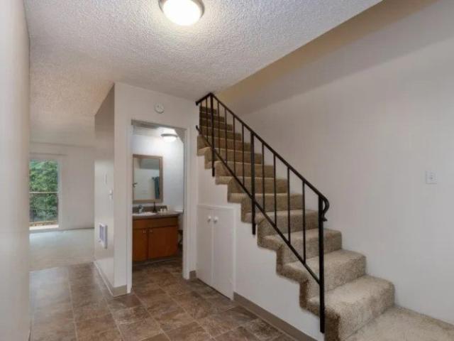 2 BR, 1.5 BA Apartment 10530 Southwest Butner Road Unit 01 55006, Portland, OR 97225