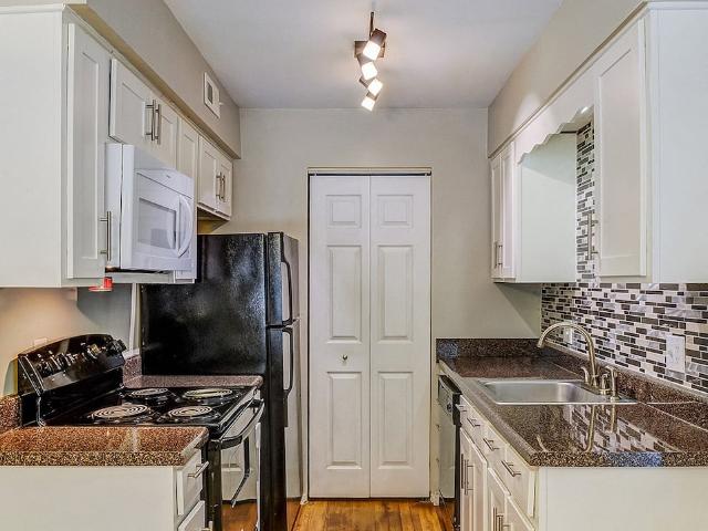 2 BR, 1.5 BA Apartment 105 Hillpine Road Unit E4, Columbia, SC 29212