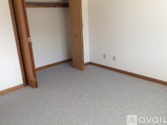 2 BR, 1.5 BA Apartment 105 Lori Ann Dr, Unit 4, Johnson City, TN 37601