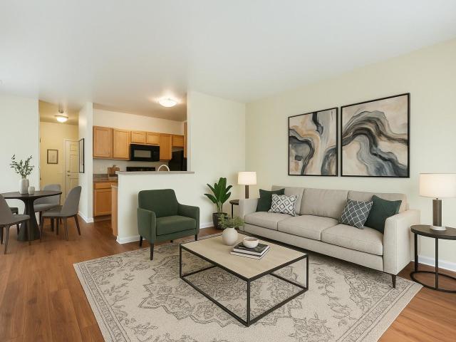 2 BR, 1.5 BA Apartment 1060 North 18th Street Unit 27 1800B, East Saint Louis, IL 62205