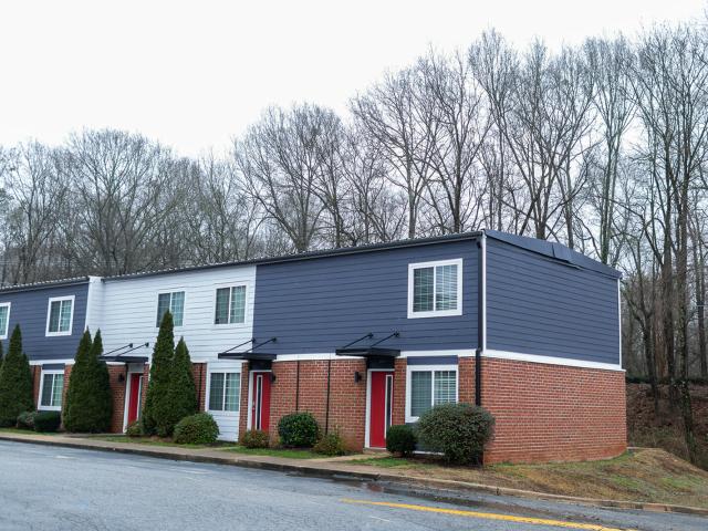 2 BR, 1.5 BA Apartment 1000 East Main St, SPARTANBURG, SC 29307