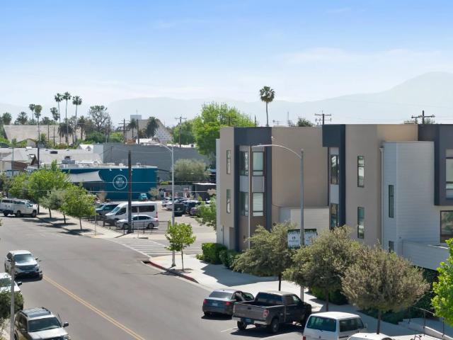 2 BR, 1.5 BA Apartment 1001 18th Street Unit 40, Bakersfield, CA 93301