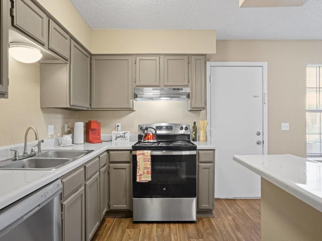 2 BR, 1.5 BA Apartment 101 Crestland Drive Unit 115F, Norman, OK 73071
