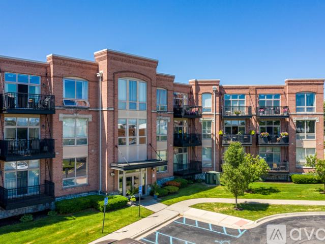 2 BR, 1.5 BA Apartment 101 S Union St, Unit 316, Plymouth, MI 48170
