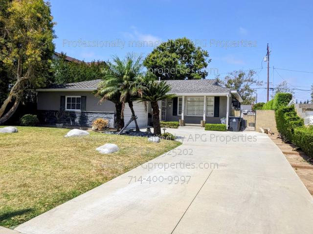 2 BR, 1.5 BA Apartment 1022 N Baker St, Santa Ana, CA 92703
