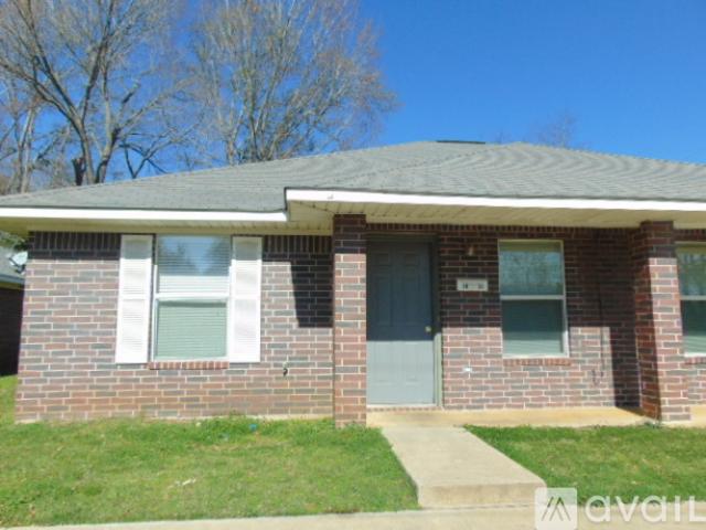 2 BR, 1.5 BA Apartment 1036 San Saba St, Jacksonville, TX 75766