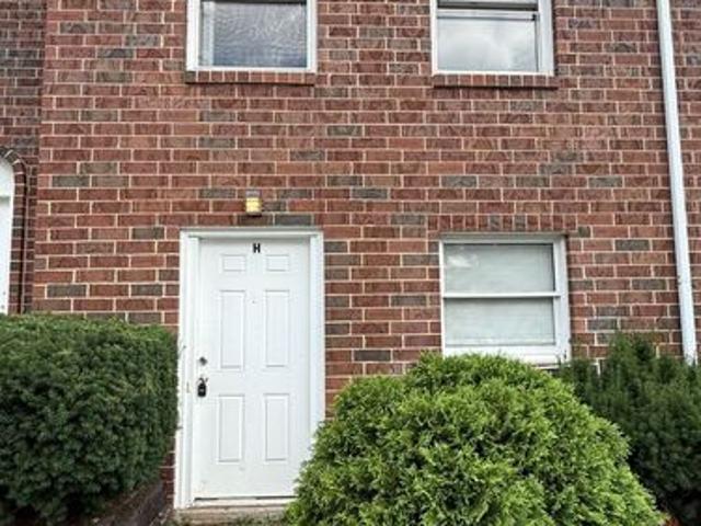 2 BR, 1.5 BA Apartment 1161 Frost Rd, Unit H, Streetsboro, OH 44241