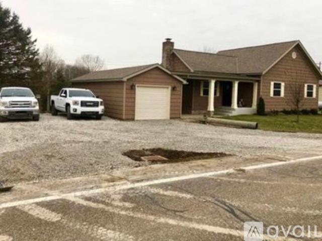 2 BR, 1.5 BA Apartment 11780 Cadiz Road, Cambridge, OH 43725