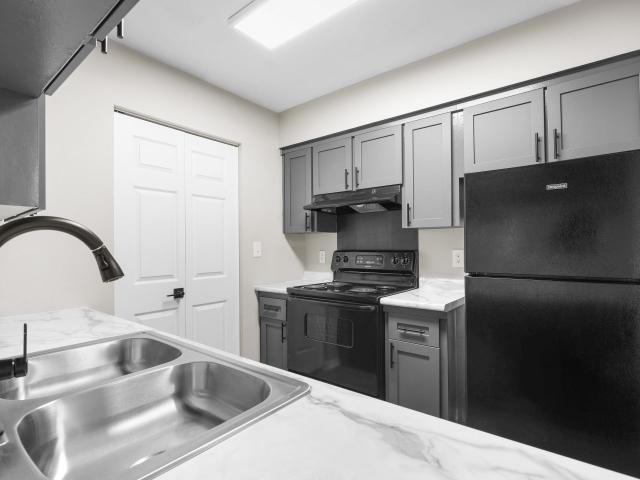 2 BR, 1.5 BA Apartment 1182 Quail Run Drive Unit 1155A, Columbus, IN 47201