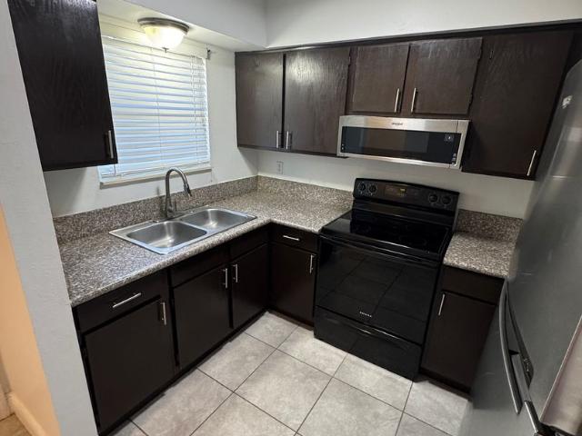 2 BR, 1.5 BA Apartment 1197 Bentley Road, Leesburg, FL 34748