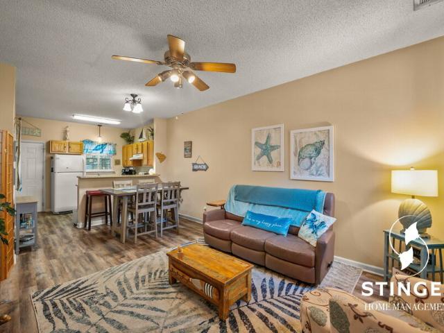 2 BR, 1.5 BA Apartment 1105 13th Street, Port Royal, SC 29935