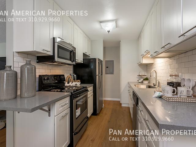 2 BR, 1.5 BA Apartment 11152 Wallingsford Road, Los Alamitos, CA 90720