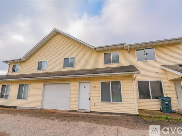 2 BR, 1.5 BA Apartment 1115 Gammon Ln, Unit 3, Madison, WI 53719