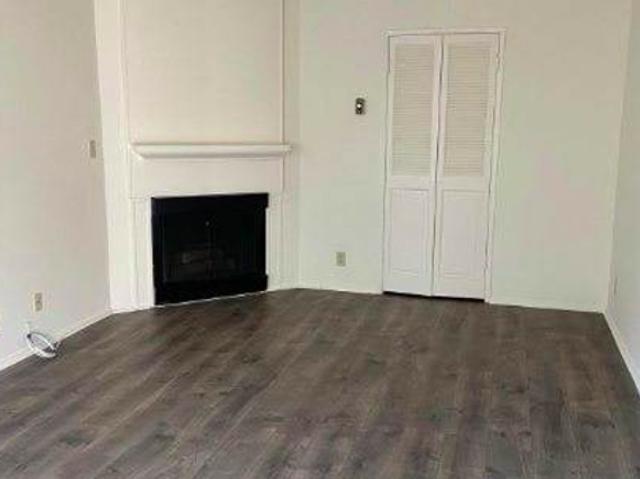 2 BR, 1.5 BA Apartment 1119 6th St, Santa Monica, CA 90403