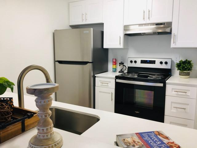 2 BR, 1.5 BA Apartment 11300 3rd Avenue Northeast Unit 326, Seattle, WA 98125