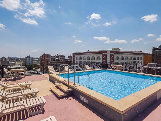 2 BR, 1.5 BA Apartment 1209 Washington Ave Unit 818, Saint Louis, MO 63103