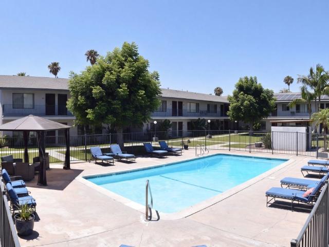 2 BR, 1.5 BA Apartment 120 N Syracuse Street Unit 10, Anaheim, CA 92801