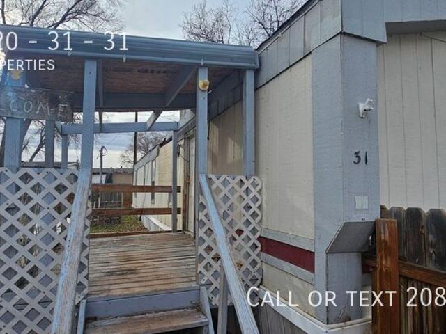 2 BR, 1.5 BA Apartment 122 U.S. 20 31, Thermopolis, WY 82443