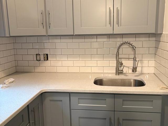 2 BR, 1.5 BA Apartment 12 Rose Garden Lane, Unit 1, Norwich, CT 06360