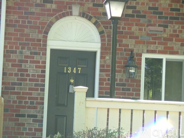 2 BR, 1.5 BA Apartment 1347 North Van Dorn Street, Unit Parkside At Alexandria, Alexandria, VA 22304