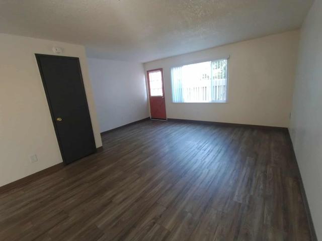 2 BR, 1.5 BA Apartment 1355 W 2nd St Unit 2 beds, 1.5 baths, $1550, McMinnville, OR 97128