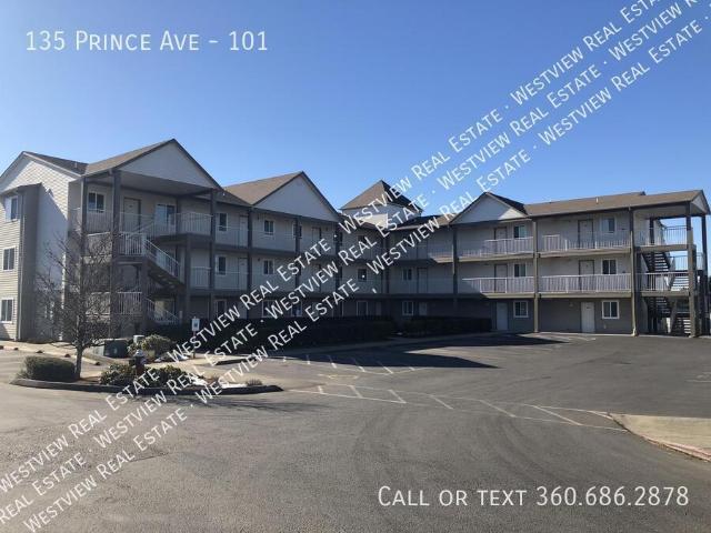2 BR, 1.5 BA Apartment 135 Prince Ave, Bellingham, WA 98226