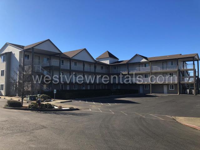 2 BR, 1.5 BA Apartment 135 Prince Ave, Bellingham, WA 98226