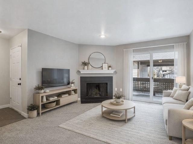 2 BR, 1.5 BA Apartment 13925 SW Allen Blvd Unit 30, Beaverton, OR 97005