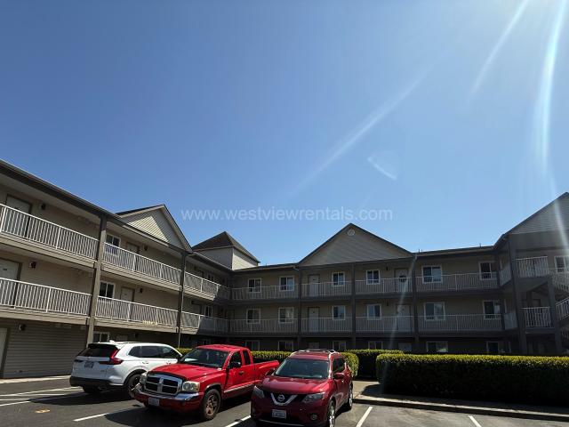 2 BR, 1.5 BA Apartment 139 Prince Ave, Bellingham, WA 98226
