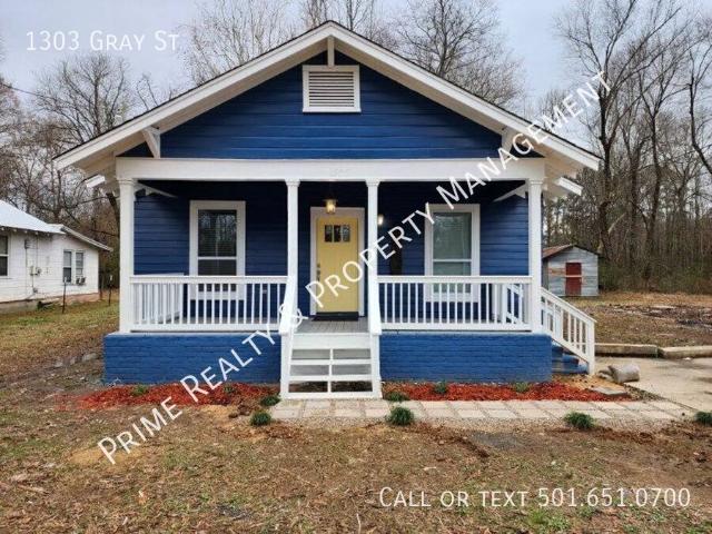2 BR, 1.5 BA Apartment 1303 Gray St, Benton, AR 72015