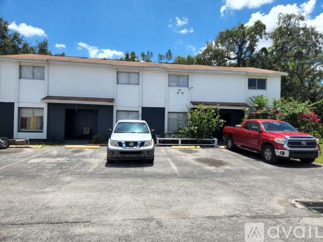 2 BR, 1.5 BA Apartment 13053 Londondary Place, Unit Hapshire Villas, Tampa, FL 33612