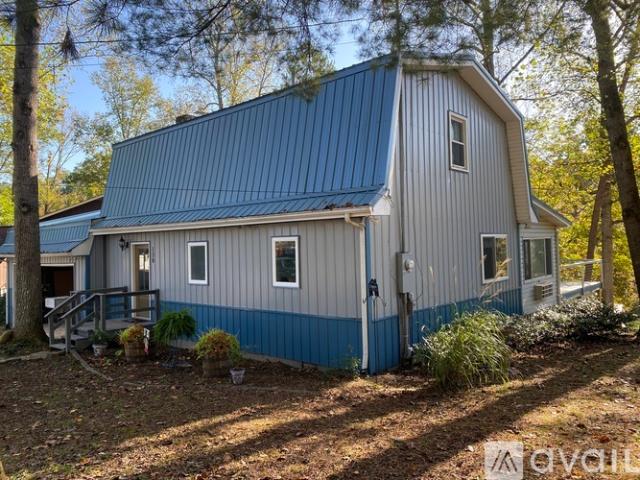 2 BR, 1.5 BA Apartment 130 Turtle Point Lane, Caryville, TN 37714