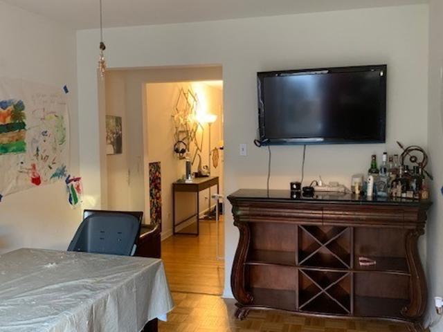 2 BR, 1.5 BA Apartment 1324 Tinker Way Lane, Glenview, IL 60025