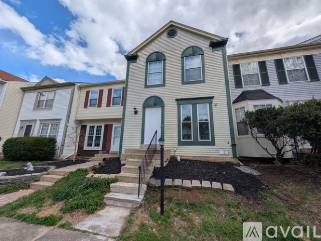 2 BR, 1.5 BA Apartment 14710 Green Park Way, Unit Townhome, Centreville, VA 20120