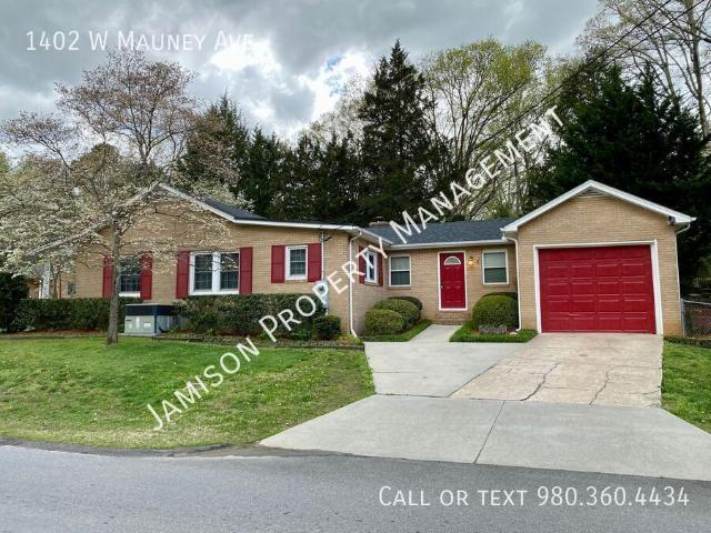 2 BR, 1.5 BA Apartment 1402 W Mauney Ave, Gastonia, NC 28052