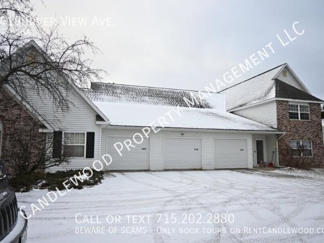 2 BR, 1.5 BA Apartment 1419 River View Ave Stevens Point, WI 54481