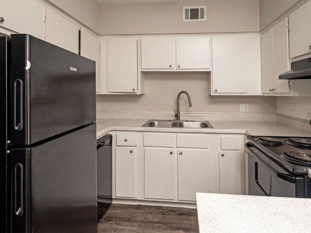 2 BR, 1.5 BA Apartment 1420 Breckenridge Drive Unit 004, Little Rock, AR 72227