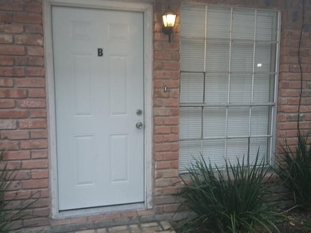 2 BR, 1.5 BA Apartment 1428 Hickory Avenue, Unit B, Harahan, LA 70123