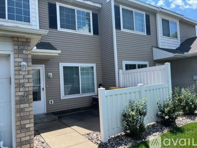 2 BR, 1.5 BA Apartment 15855 Flute Way, Apple Valley, MN 55124