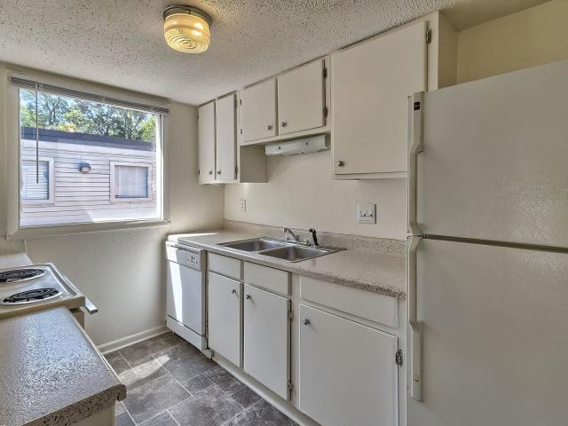 2 BR, 1.5 BA Apartment 1513 Farrington Way Unit 1417D, Columbia, SC 29210