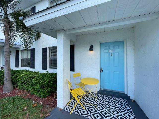 2 BR, 1.5 BA Apartment 1515 Lincoln Avenue Unit 207, Mount Dora, FL 32757