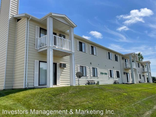 2 BR, 1.5 BA Apartment 1524 12th Street Northwest Unit 1536, Minot, ND 58703