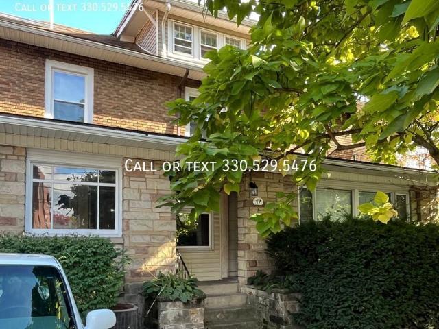 2 BR, 1.5 BA Apartment 15 S Highland Ave, Akron, OH 44303