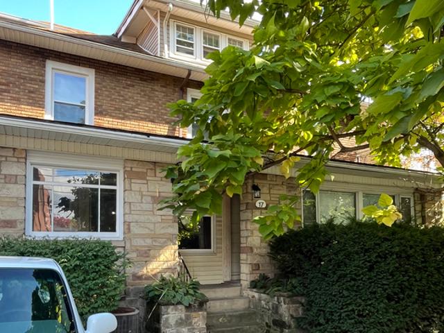 2 BR, 1.5 BA Apartment 15 S Highland Ave, Unit 4, Akron, OH 44303