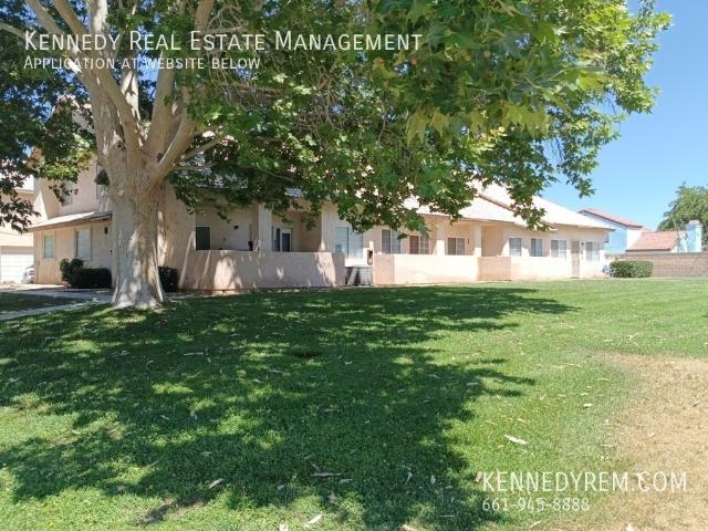 2 BR, 1.5 BA Apartment 1645 Cactus Dr, Lancaster, CA 93535