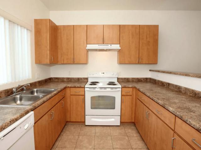 2 BR, 1.5 BA Apartment 16629 N Greasewood St Unit 04 113, Surprise, AZ 85378