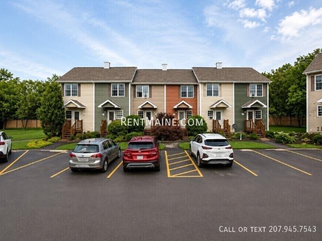 2 BR, 1.5 BA Apartment 16 River Village Dr Milford, ME 04461